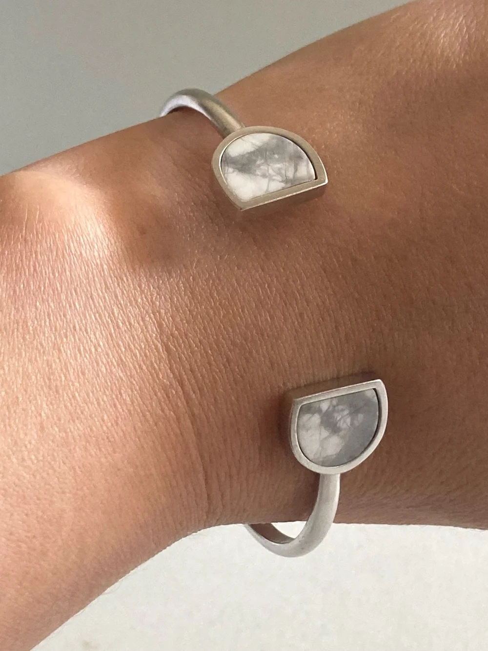 Kendra Scott | Jewelry | Kenda Scott Silver Tone Open Cuff Adjustable ...